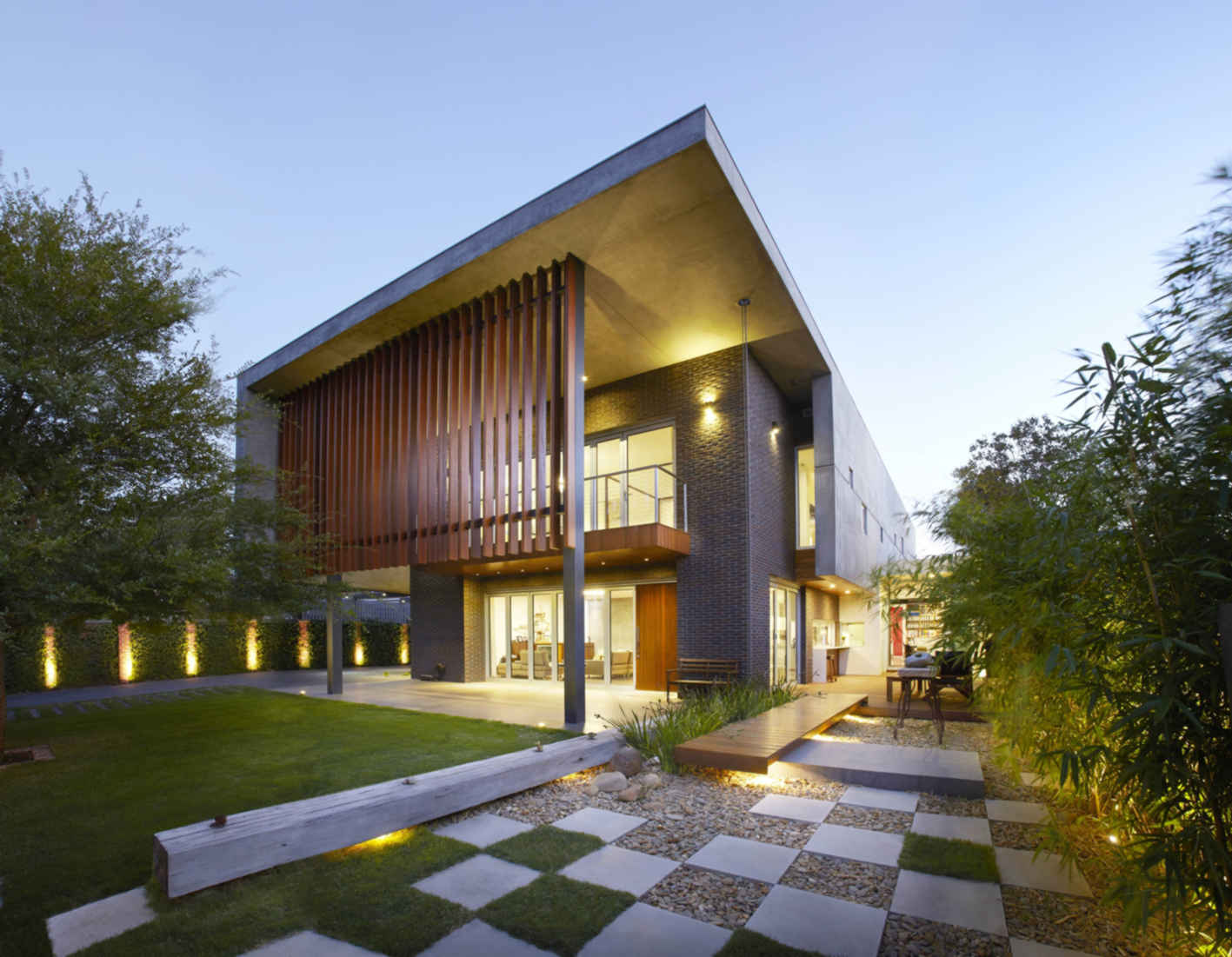 WOLF HOUSE (2012) | Wolf Review