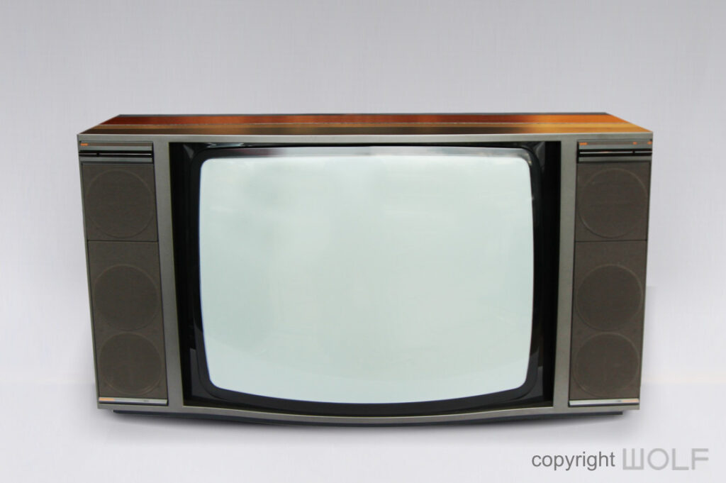 Bang & Olufsen Beovision Stereo TV 8902 (1984- 1987) | Wolf Review
