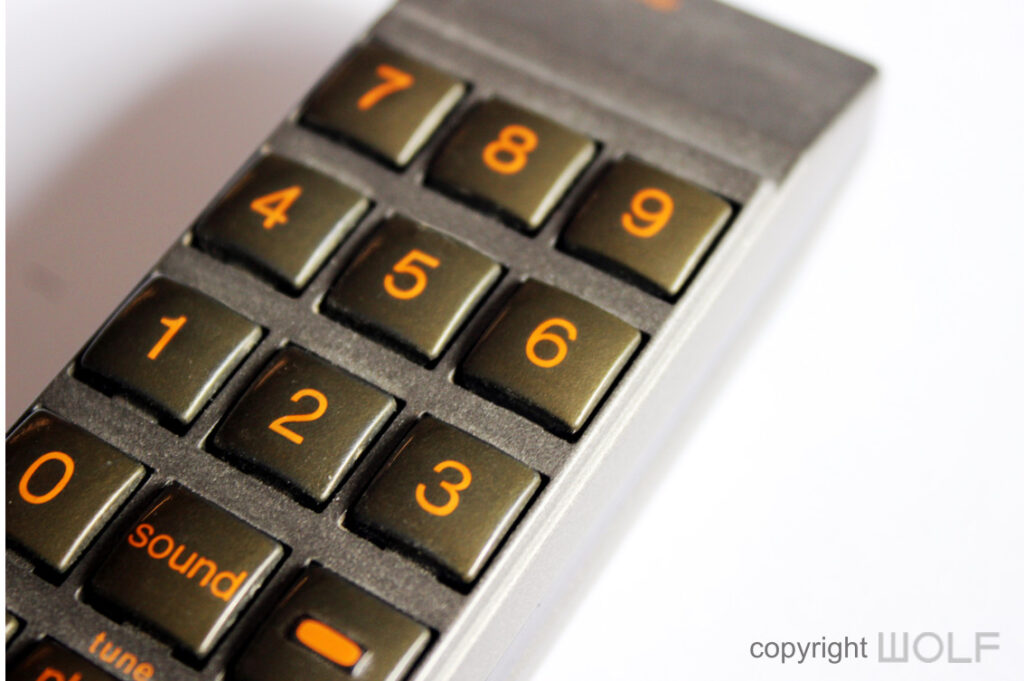 Bang & Olufsen Beovision Stereo TV 8902 (1984- 1987) | Wolf Review