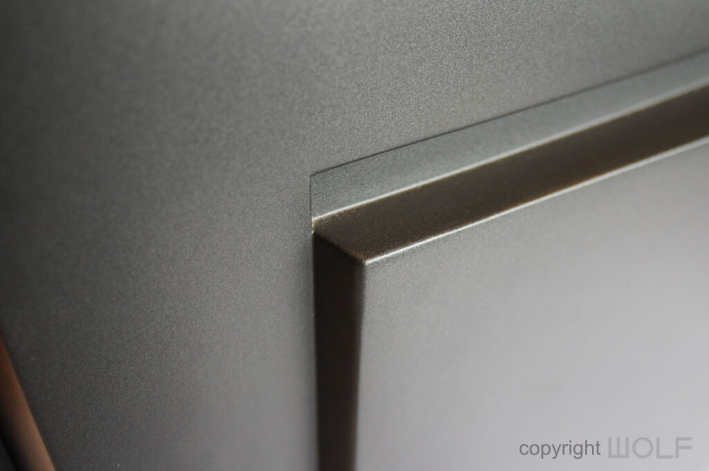 Bang & Olufsen Beovision Stereo TV 8902 (1984- 1987) | Wolf Review